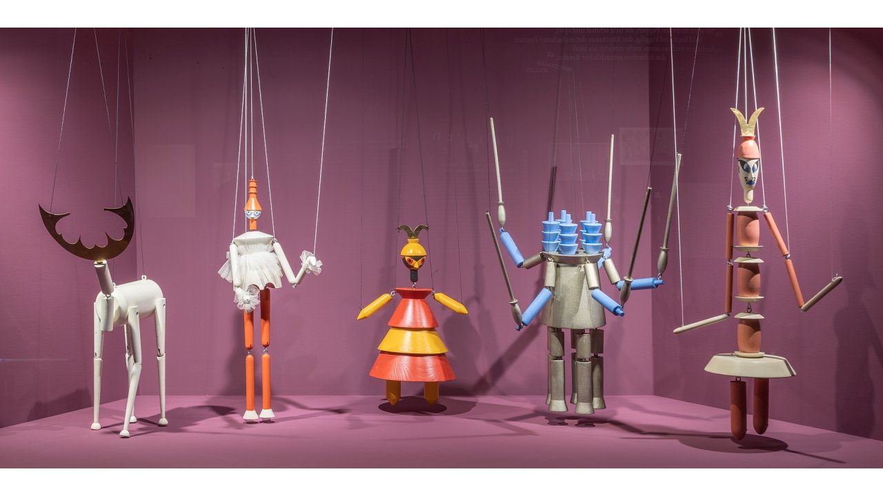 Kosmos Arp | König Hirsch: König Deramo & König Hirsch / Arp Museum ...